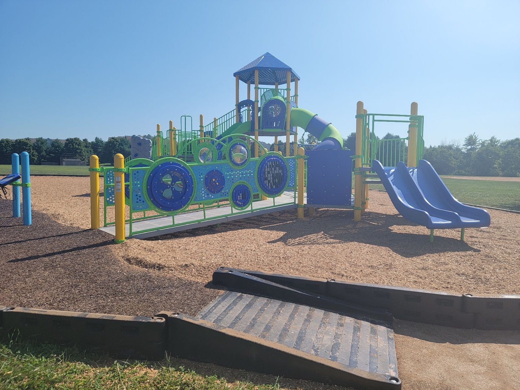 Action Play Systems ADA Accessible Half Ramp APS-ADAHalfRamp - Institu ...